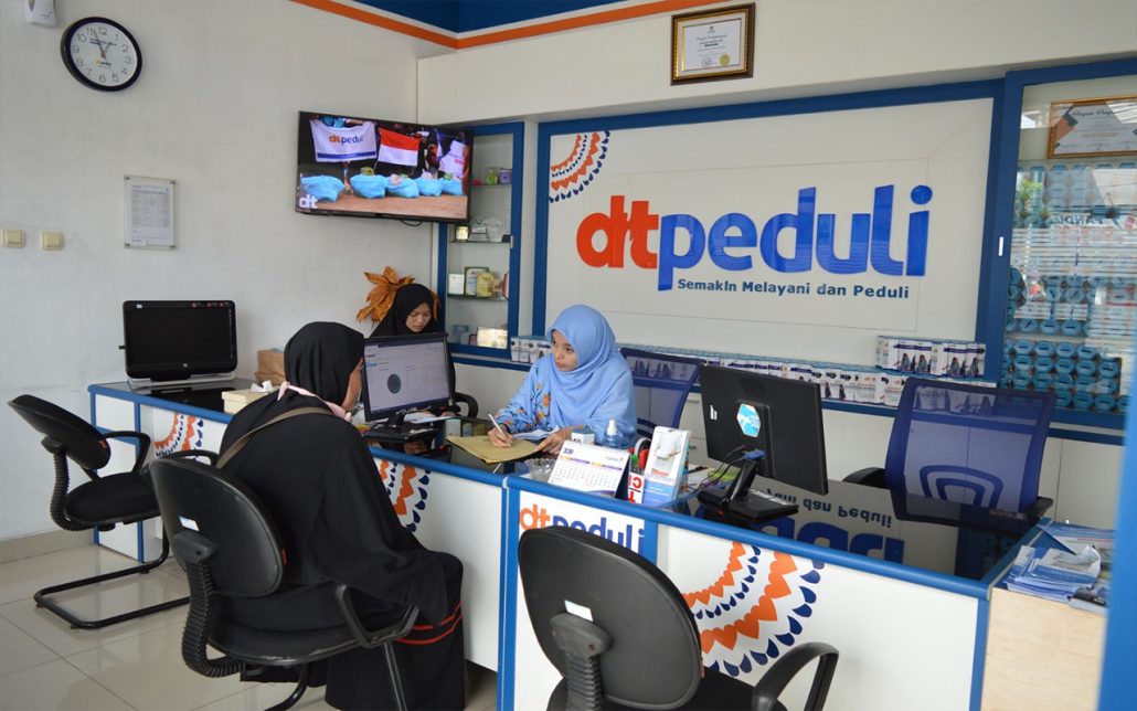 Gerai Zakat DT Peduli, Terdepan Layani Umat - Pondok Pesantren Daarut ...