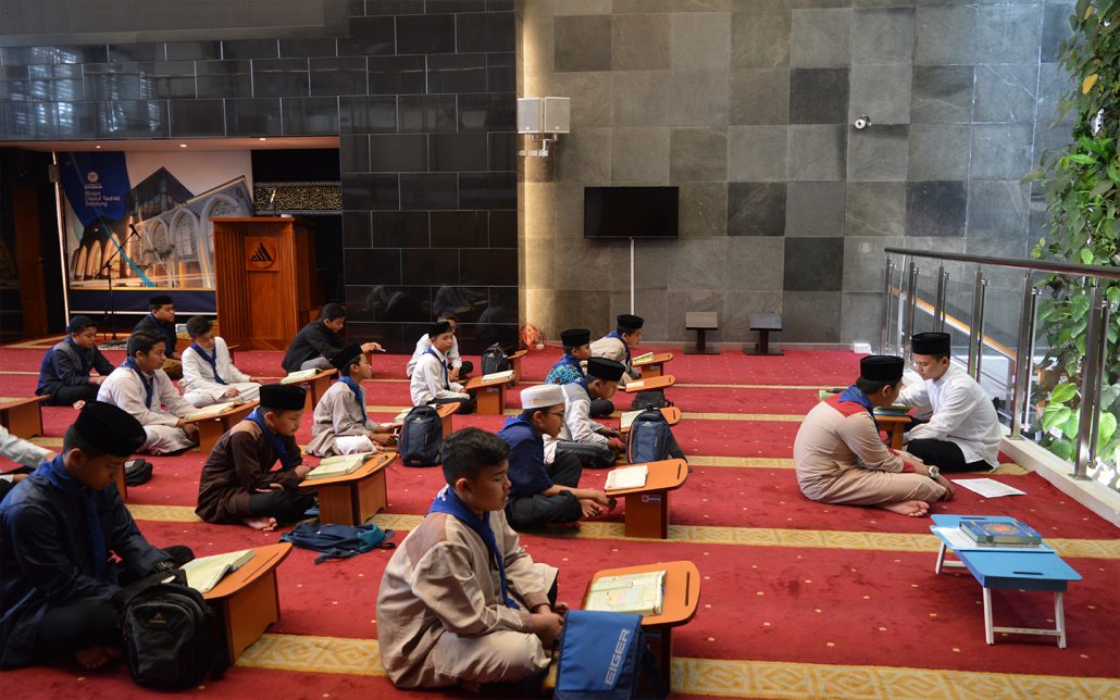 Mengenal Baitul Qur’an Daarut Tauhiid - Pondok Pesantren Daarut Tauhiid