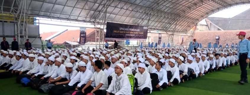 Pemuda dalam Pandangan Islam - Pondok Pesantren Daarut Tauhiid