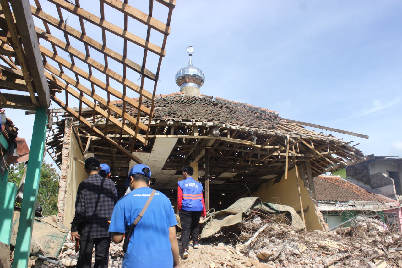 Progres Bangun Cepat 100 Masjid di Cianjur - Pondok Pesantren Daarut ...