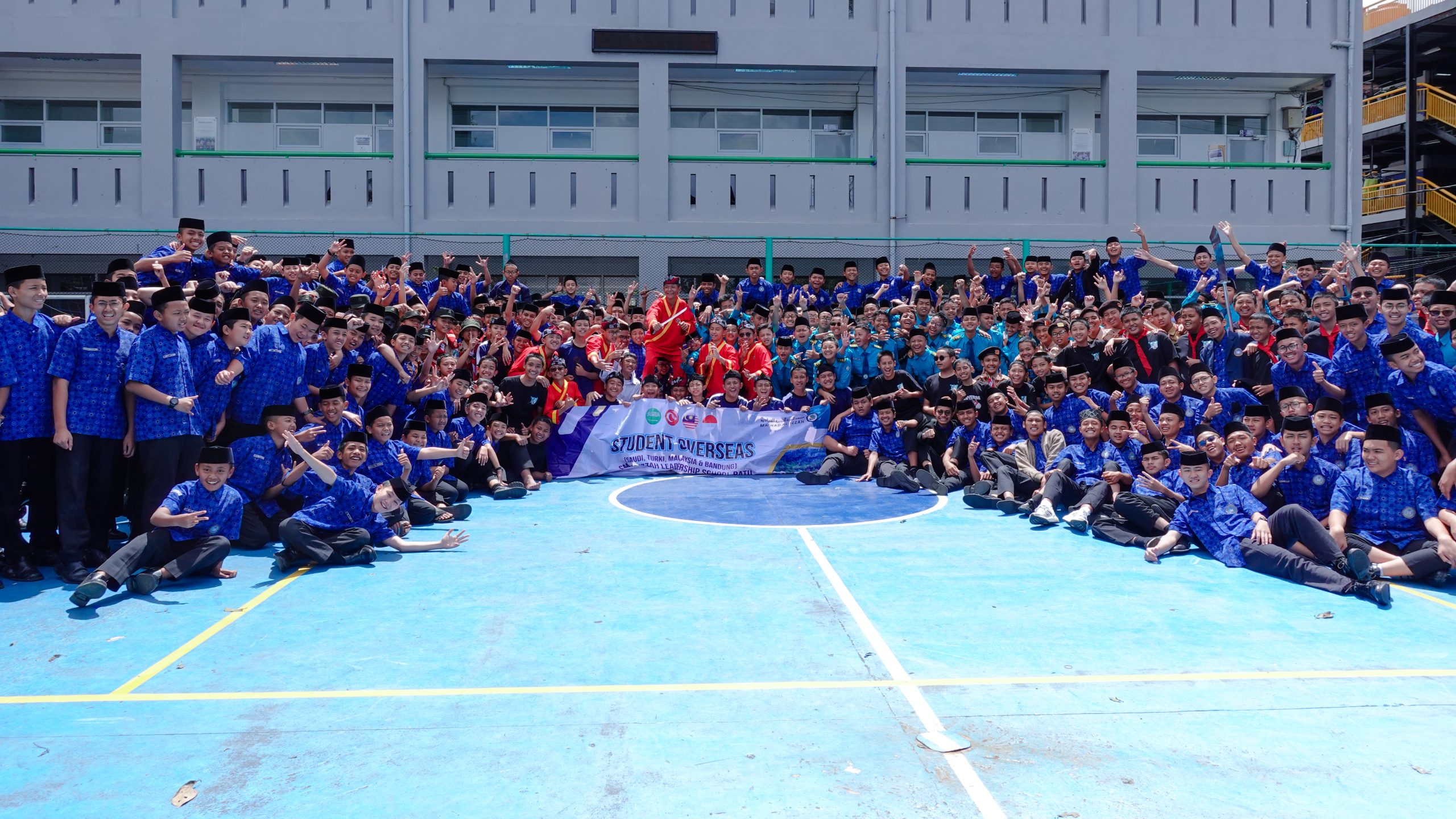 Student Exchange SMP Al-Izzah Batu Malang ke SMP DT BS Putra - Pondok ...