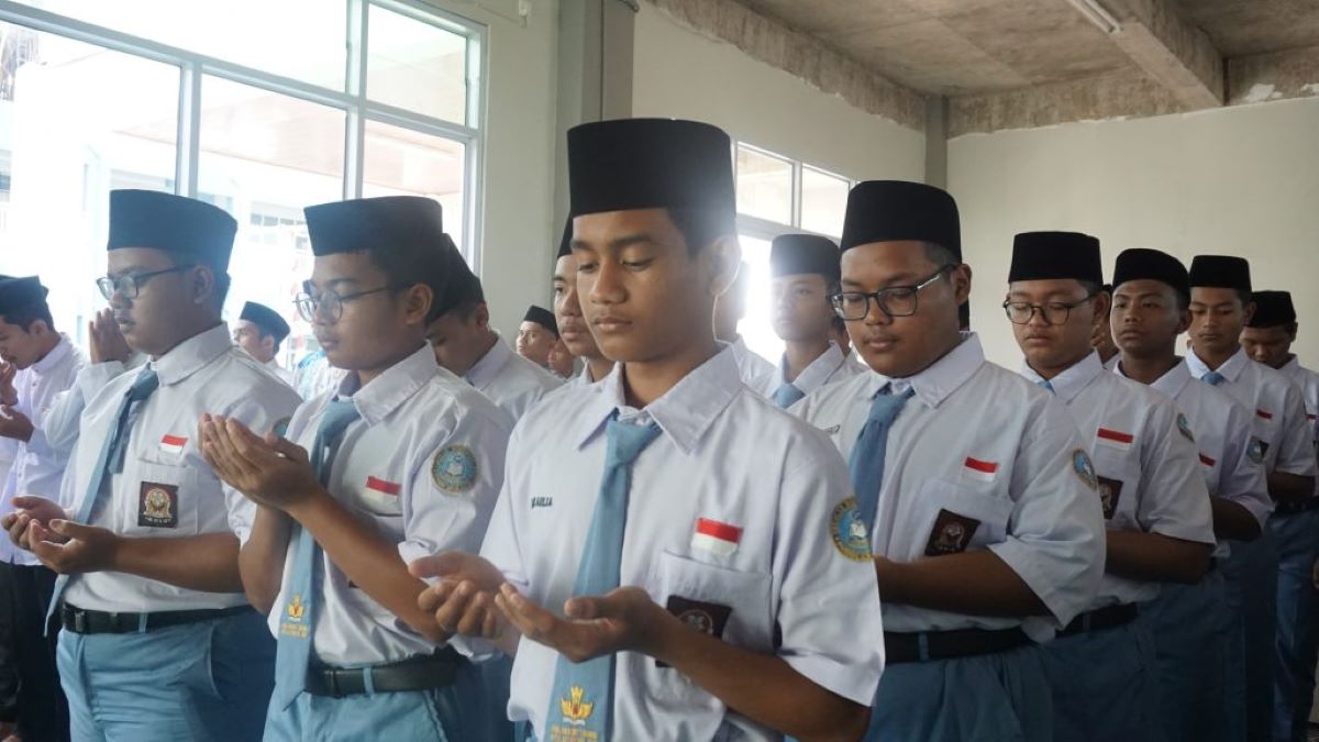 Asah Kemampuan Bahasa Asing, SMA DTBS Batam Gelar Pembukaan Program ...